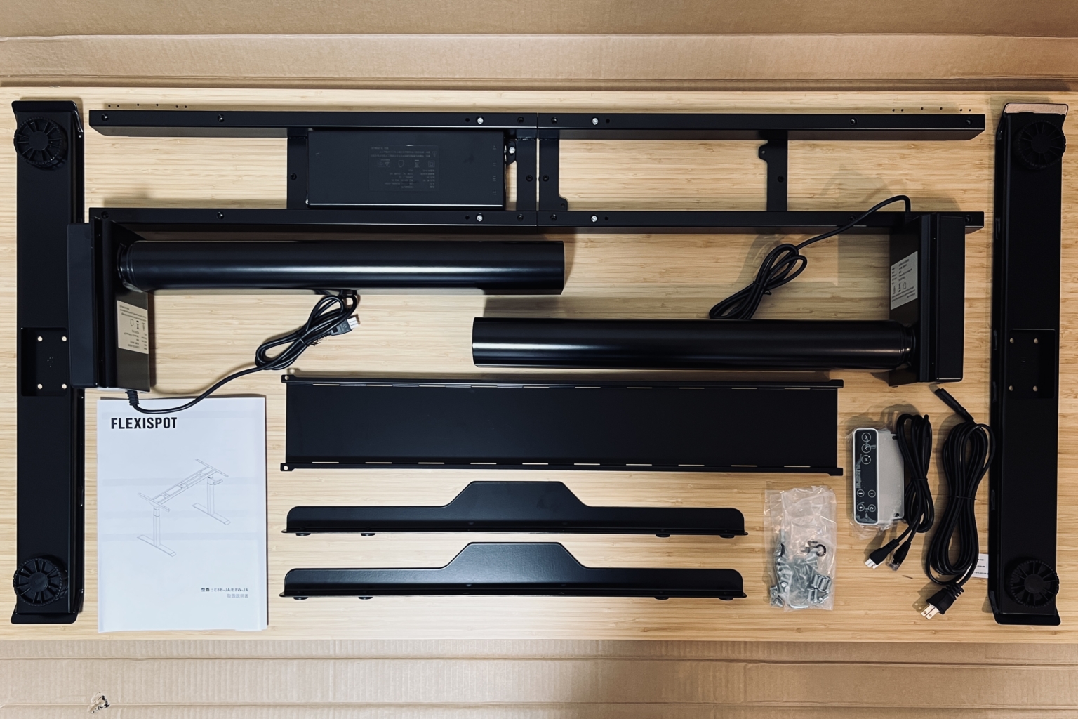 組み立てがとにかく簡単なSANODESK E150レビュー！FlexiSpotとの違いも解説！ | 25歳の壁