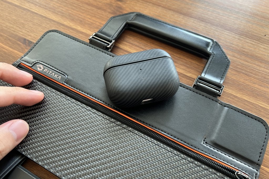 PITAKA FlipBook Caseレビュー！iPad Proをビジネスバッグに！？ | 25歳の壁